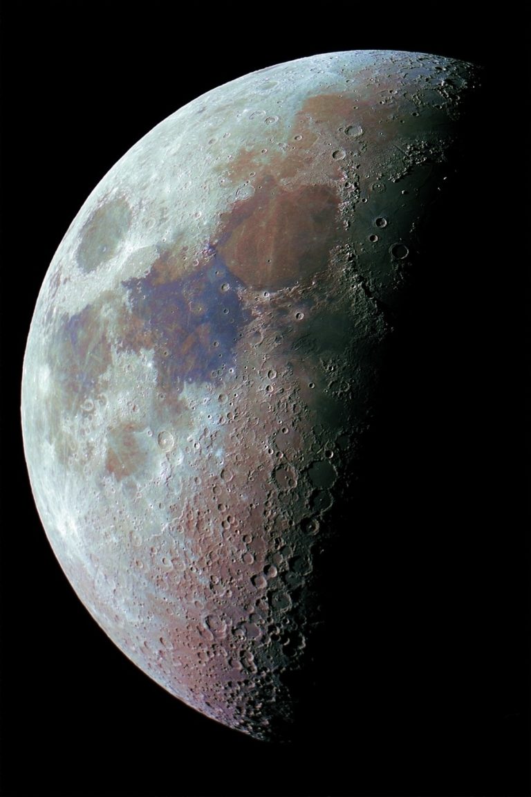 Dernier quartier de lune en couleur - Découvrir la lune